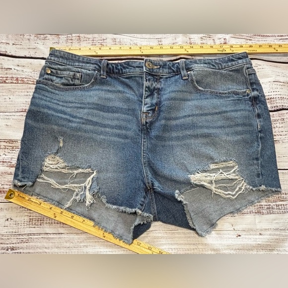 torrid | Shorts | Womens Torrid Denim Cut Off Destructed Shorts | Poshmark